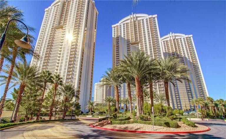 Turnberry Towers Las Vegas High Rise Condos / RE/MAX List For 1%