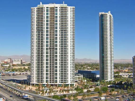 Turnberry Place High Rise Condos / RE/MAX List For 1%